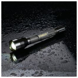 Stanley LED Torch. 280 Lumens | Lightsave
